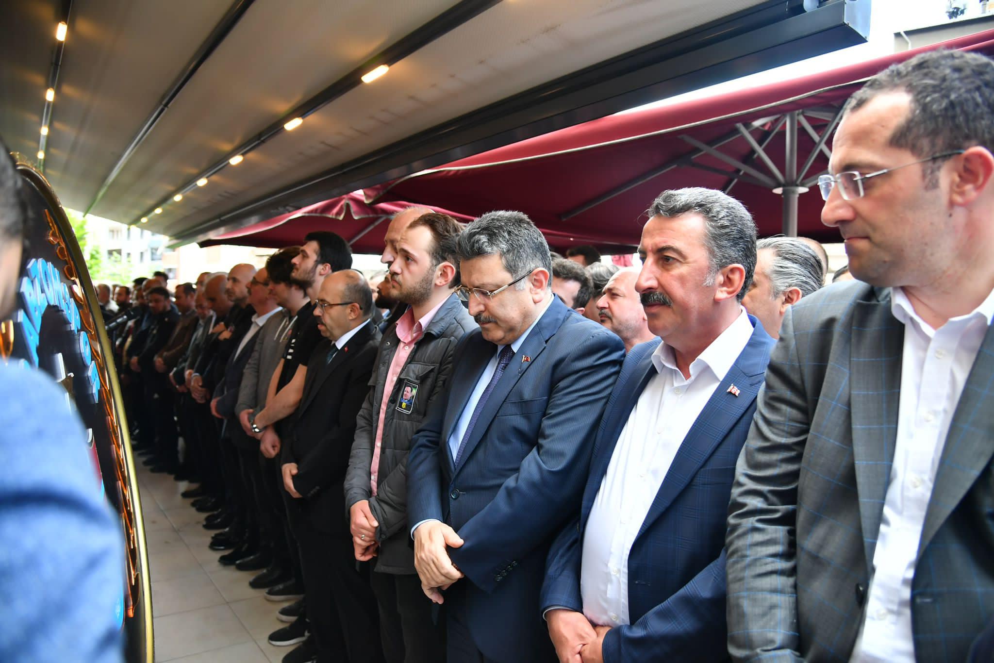 İBRAHİM USTA SON YOLCULUĞUNA UĞURLANDI - Trabzon Haber - Trabzonx.com