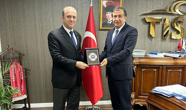 REKTÖR PROF. DR. ÇUVALCI’DAN SINIF ARKADAŞI GENEL MÜDÜRE ZİYARET ... REKTÖR PROF. DR. ÇUVALCI’DAN SINIF ARKADAŞI GENEL MÜDÜRE ZİYARET ...